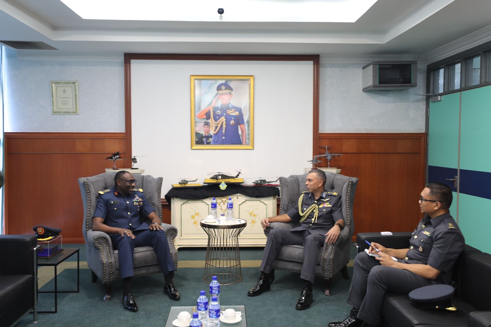 News Headlines - RBAirF COMMANDER RECEIVES INTRODUCTORY CALL...