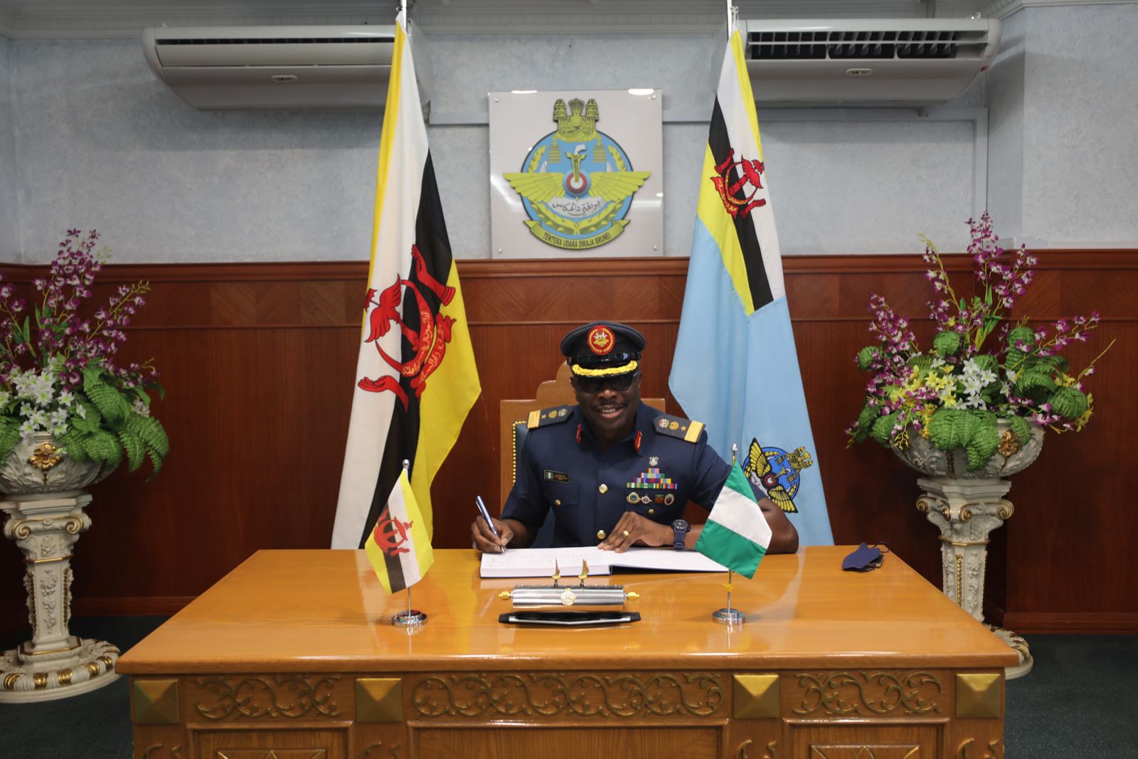 News Headlines - RBAirF COMMANDER RECEIVES INTRODUCTORY CALL...